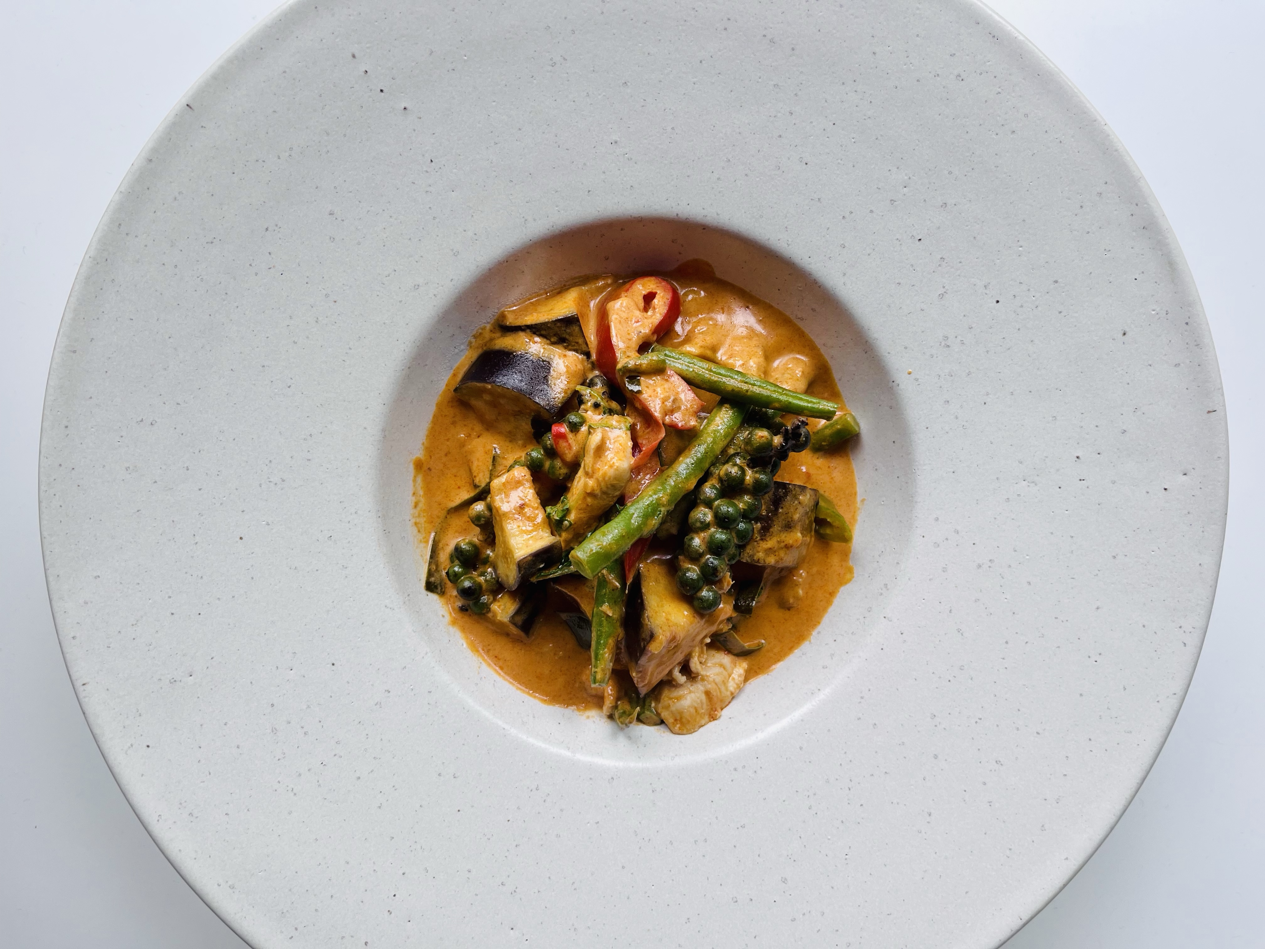 Pad cha gai eli thaimaalainen kana – Nälkä